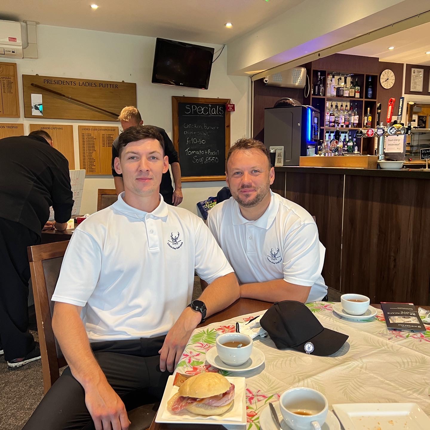 awake & ready – Little Hay Golf Club